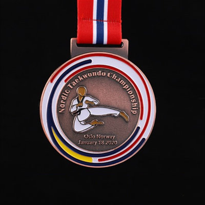 Wholesale cheap 3d  blank karate taekwondo marathon running medals and trophies sports supplier