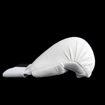 Karate sparring gear karate gloves with thumb supplier