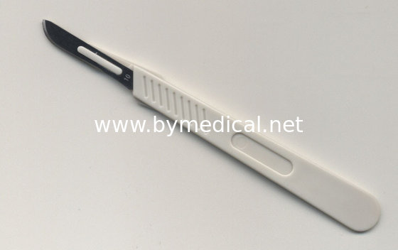 Disposable sterile surgical scalpel with plastic handle supplier