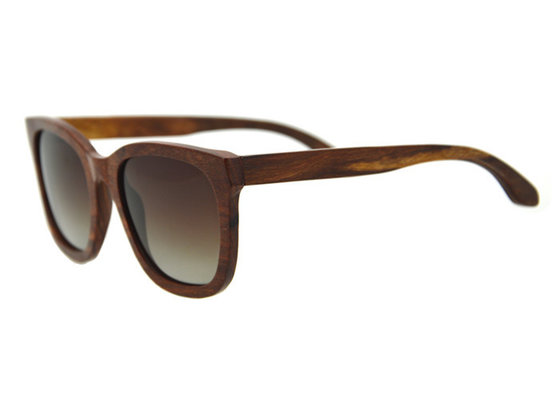 Eyewear Wood Frame Sunglasses / Fashion Red Sandalwood Sunglases Custom Logo