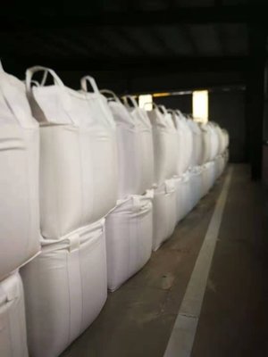 China Flat Bottom Fibc Big Bags , Large Woven Polypropylene Bags With Filling Spout Top supplier