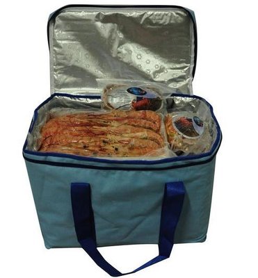 Reusable polyester cooler bag for frozen seafood