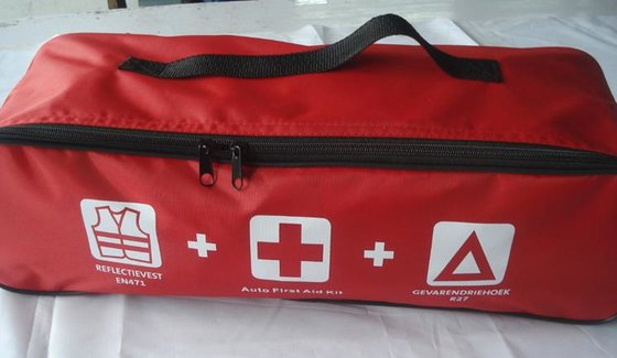 car first aid bag, car first aid kid, roadside car emergency kit