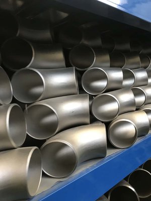 Factory price pipe fitting ASME B16.9 45, DN15-1200 NPS1/2''-48'' 90 degree GR2 titanium elbow
