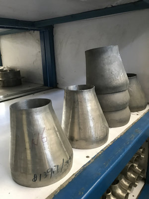 ASTM B363 GR1 GR2 Gr5 Gr7 Gr9 DN Titanium Reducer 2 inch pipe tee Metric galvanized