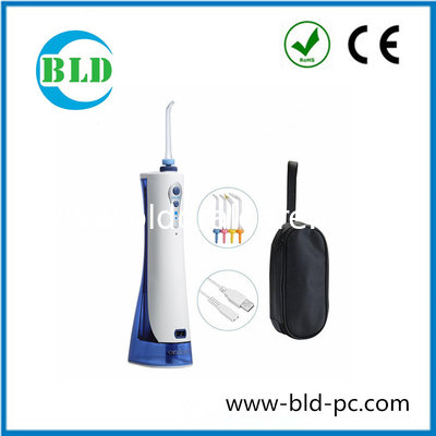220ML Volume Dental Water Pick Teeth Cleaner with Built-In Water Tank and Rechargeable Battery 2 Nozzles