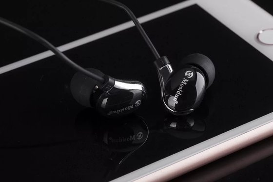 2016 fashionable round cable IN-EAR EARPHONE Fashion Smart MP4 Earphone, Metal&Plastic Earphone, Earphone for Gifts