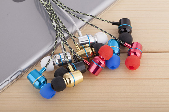 Oem Earphone with Mic and Self-timer,Round Wired Earphone for XIAOMI,HUAWEI Mobile Phone