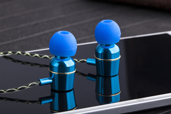Selfie earphone with mic for Iphone best quality for iphone / samsung