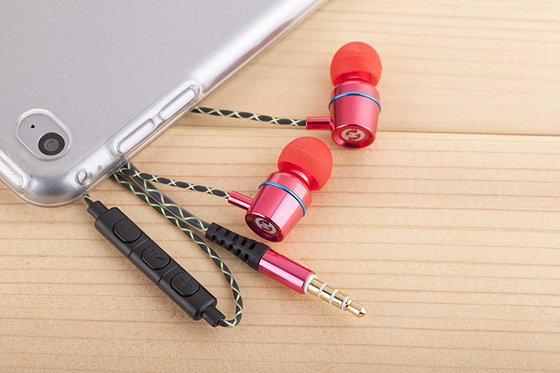 Oem Earphone with Mic and Self-timer,Round Wired Earphone for XIAOMI,HUAWEI Mobile Phone