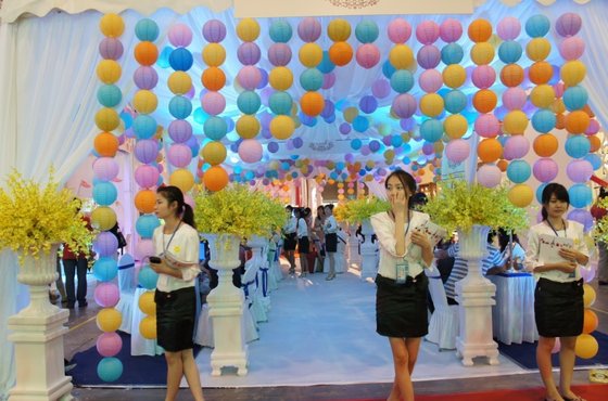 Europe Regional Feature and Paper Material Foil paper wedding lantern