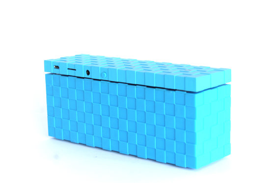 1200 mAh Light Up Bluetooth Speaker Light Up Music Speakers Flashing LED lights