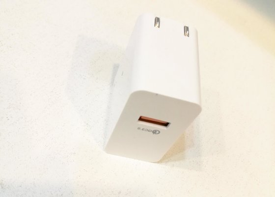 Small One Port Wall Charger Adapter 9V / 1.67A For Smart Phone