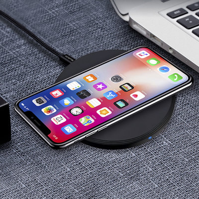 Portable Aluminum + PU Wireless Phone Charger 5 W 3 - 10mm Colorful For Android / Iphone