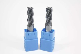 China AlTiN Coating 10mm HRC45 4Flute Flat Solid Carbide End Mill Cutter supplier