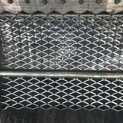 Fast Delivery Export Standard Large Stock Expanded Metal Mesh Sheets