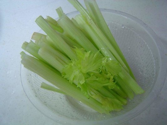 Natural Antioxidant Apigenin Pure Nature Celery Effect Of Lowering Blood Pressure And DiastolicBlood Vessels