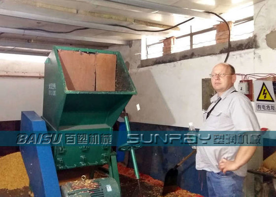 Plastic Road Barrier Extrusion Blow Molding Machine 1400 X 1750mm Platen Size SRB120Z