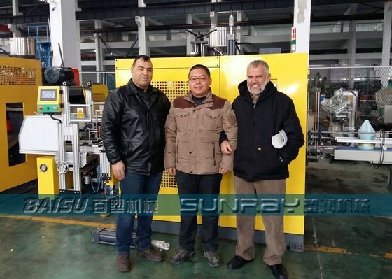 4.5 Ton Automatic Extrusion Blow Molding Machine 1 Year Guarantee SRB65-1