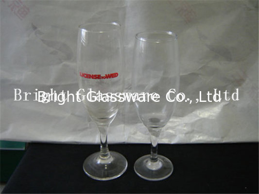 Clear glass champagne cup, wine goblet glass for party