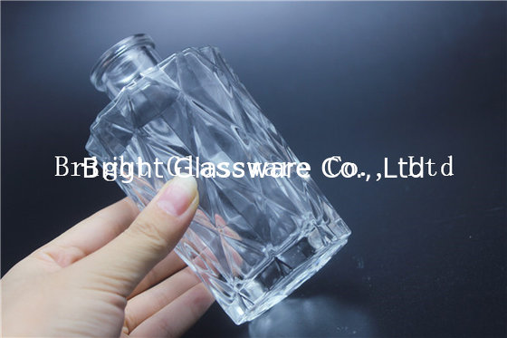 Best quality and prefect design crystal perfume bottle for car