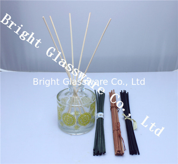 wholesale perfume bottle and colored wooden reed diffuser sticks