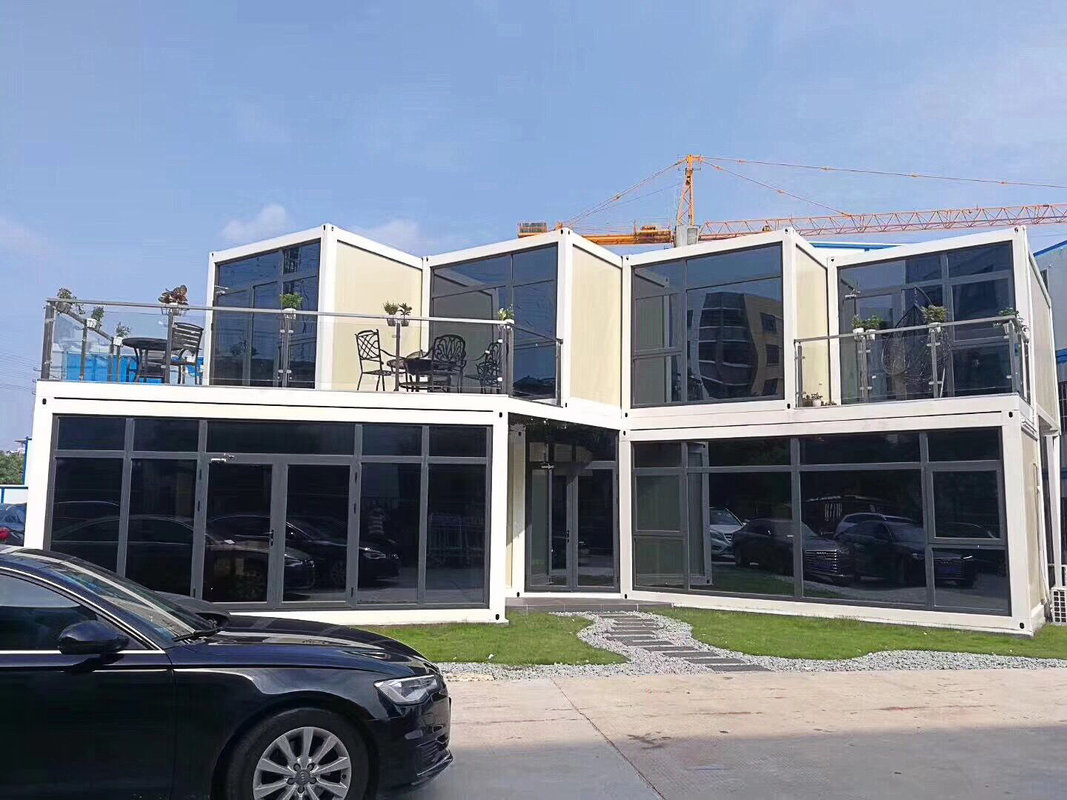 Focus on the project of temporary housing fast LCL packing box glass curtain wall fast LCL living container