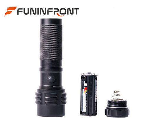 Green Red White Light CREE LED Flashlight Using 3*aaa for Outdoor Emergency supplier