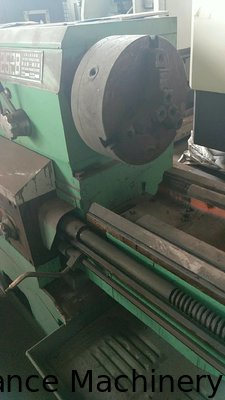 2012 USED HUANGSHAN CE6252B Horizontal lathe