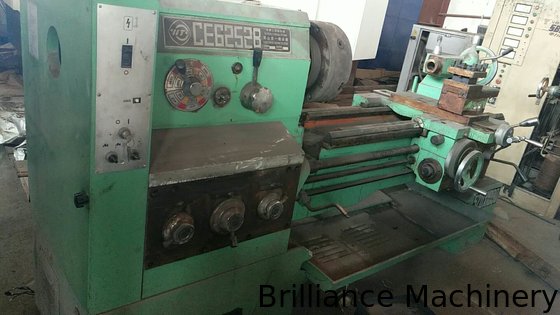 2012 USED HUANGSHAN CE6252B Horizontal lathe