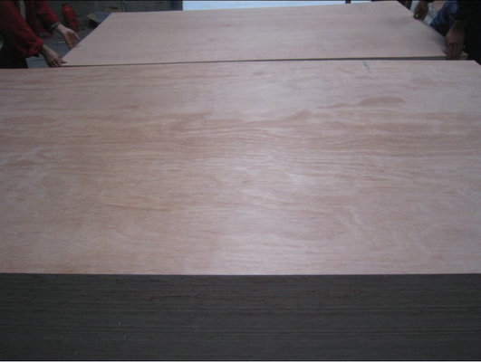 Melamine Okoume Commercial Plywood for Die cutting boards and Furniture 3 - 13 Layer , Customized