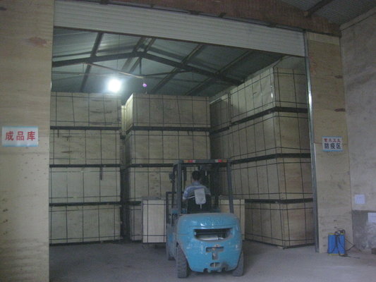 16mm 21mm Poplar and Hardwood Film Face Plywood / Shuttering Plywood Sheet 1220x2440