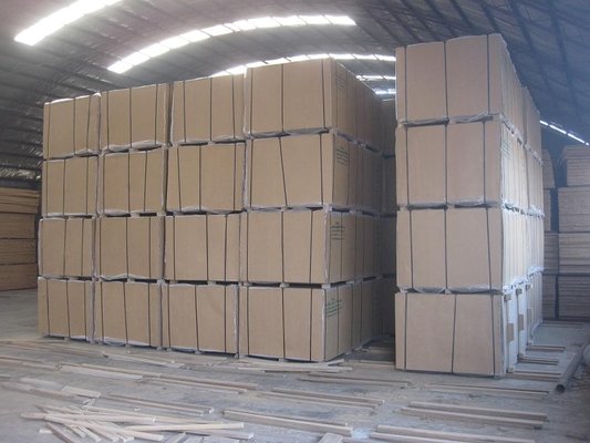 Poplar Veneered Plain MDF board / fancy mdf boards for packaging box floor