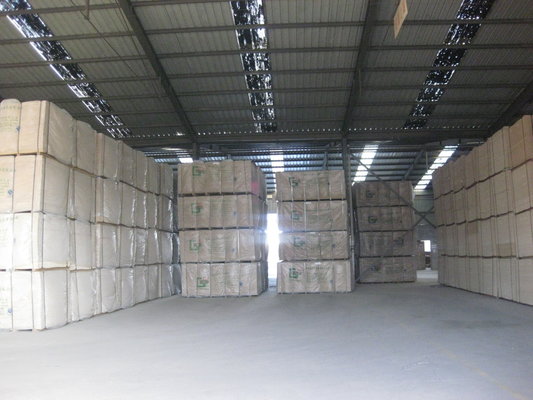 Poplar , pine , hardwood Plain MDF Mediun density fiberboard for display cabinet