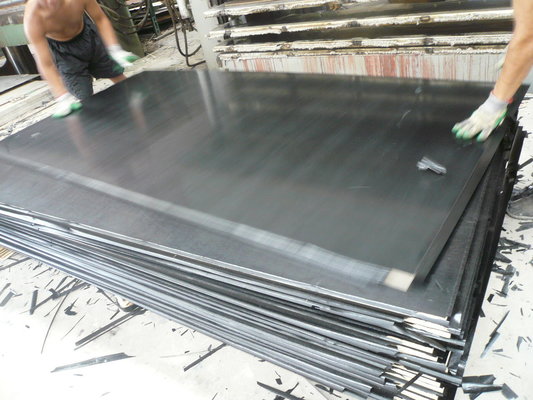 1220x2440 12mm - 21mm Black Film Faced Plywood With Twice Hot-Pressure And Twice Sanding