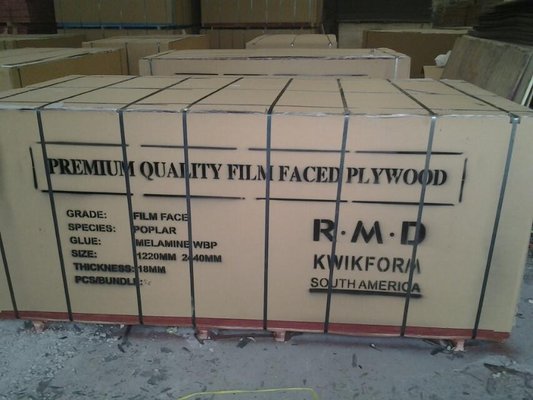 Shuttering Brown Phenolic Film Faced Plywood With Poplar Core For Building
