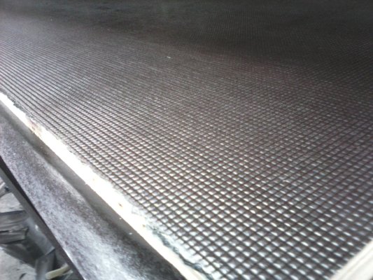 Anti-Slip Phenolic Film Faced Plywood Black / Browm Film With Phenolic Glue