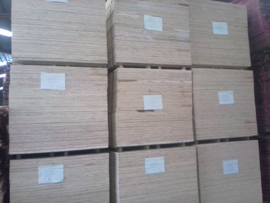 Phenolic glue laminated veneer lumber , LVL for door core and package usage