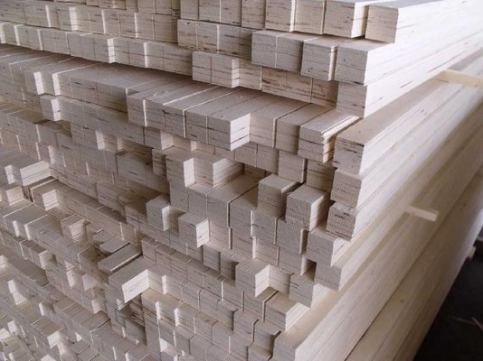 High Strength Laminated Veneer LVL Lumber Flexible 10 - 100mm For Furniture
