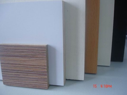 Customized Poplar Melamine Mdf Board E1 Glue With Solid Film Color