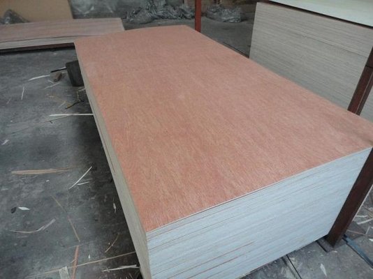Furniture Grade Plywood Hardwood , Red Okoume Faced Plywood With A Grade