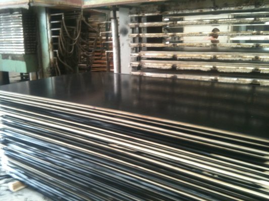 Black Film Faced Concrete Plywood With Finger-Joint Core And Wbp Glue