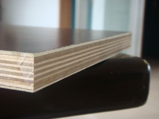 Finland Film Faced Shuttering Plywood Hardwood Core Density 600kg / CBM