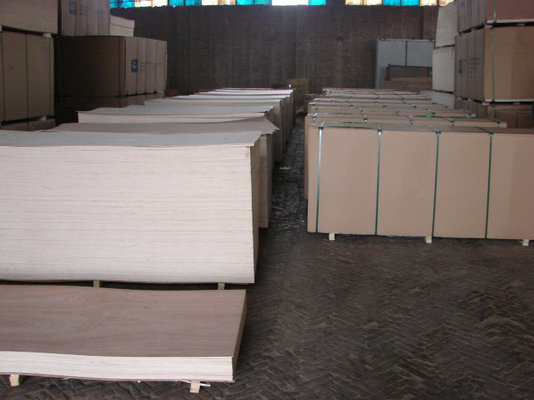 Poplar Door Commercial Plywood E2 Glue , furniture grade plywood
