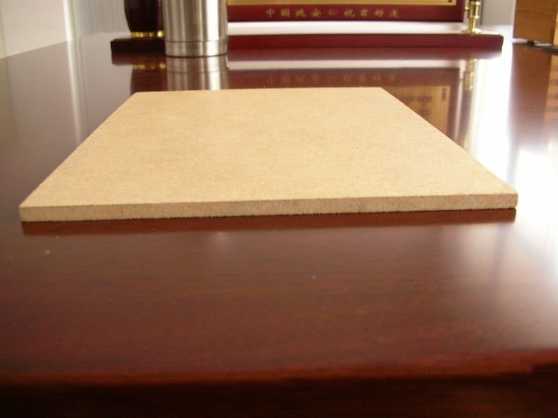Fireproof Poplar or Pine Plain 16mm 18mm MDF Sheet / Raw MDF Board for furniture