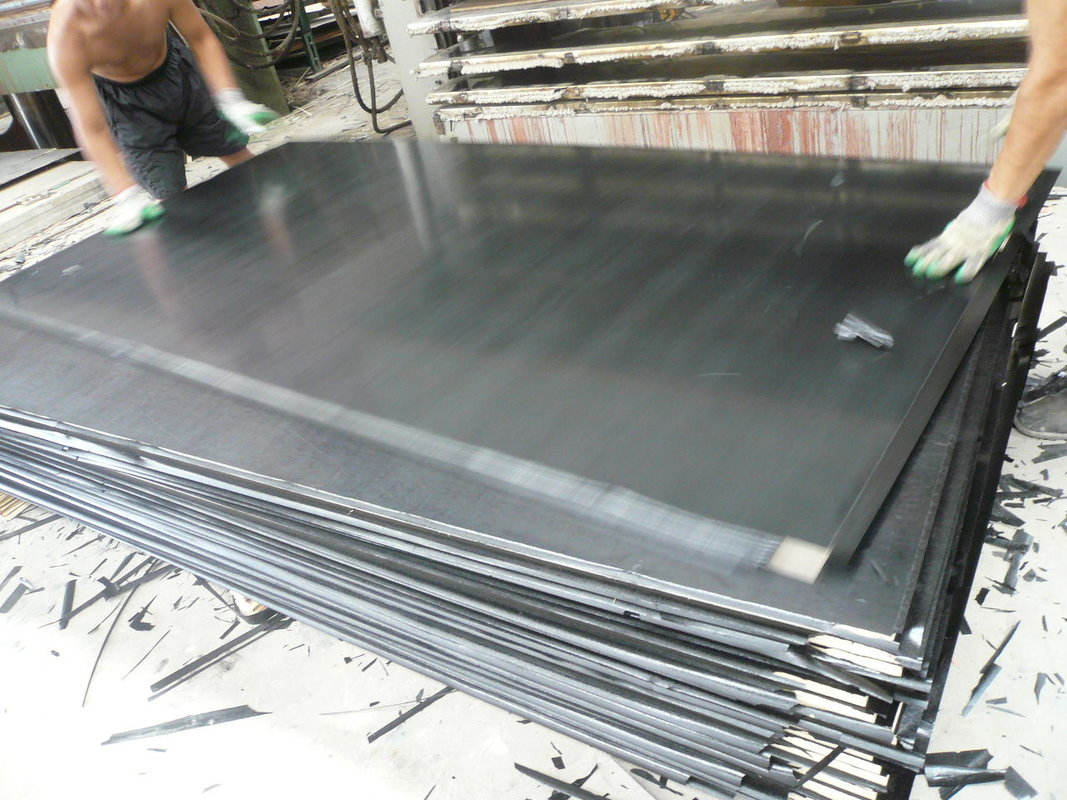 Brown / Black FFP Veneer Concrete Plywood With Dynea Film 1250 X 2500 X 18mm