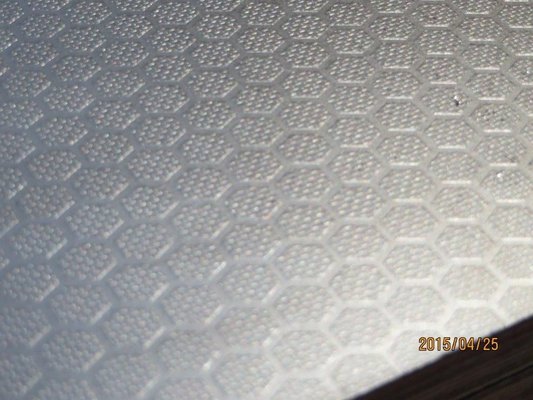 KINGPLUS film faced plywood ANTI-SLIP for construction,building material.imported dynea film.china factory supplier