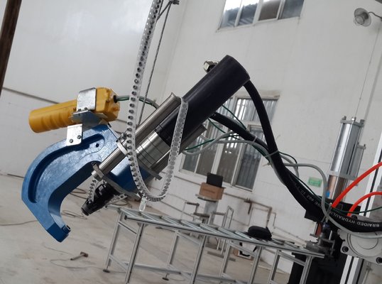 Automatic Feeding Hardware Rivets Station Clinching Machine For Busbar Profile Riveting