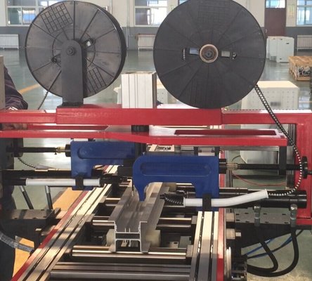 Automatic Feeding Hardware Rivets Station Clinching Machine For Busbar Profile Riveting