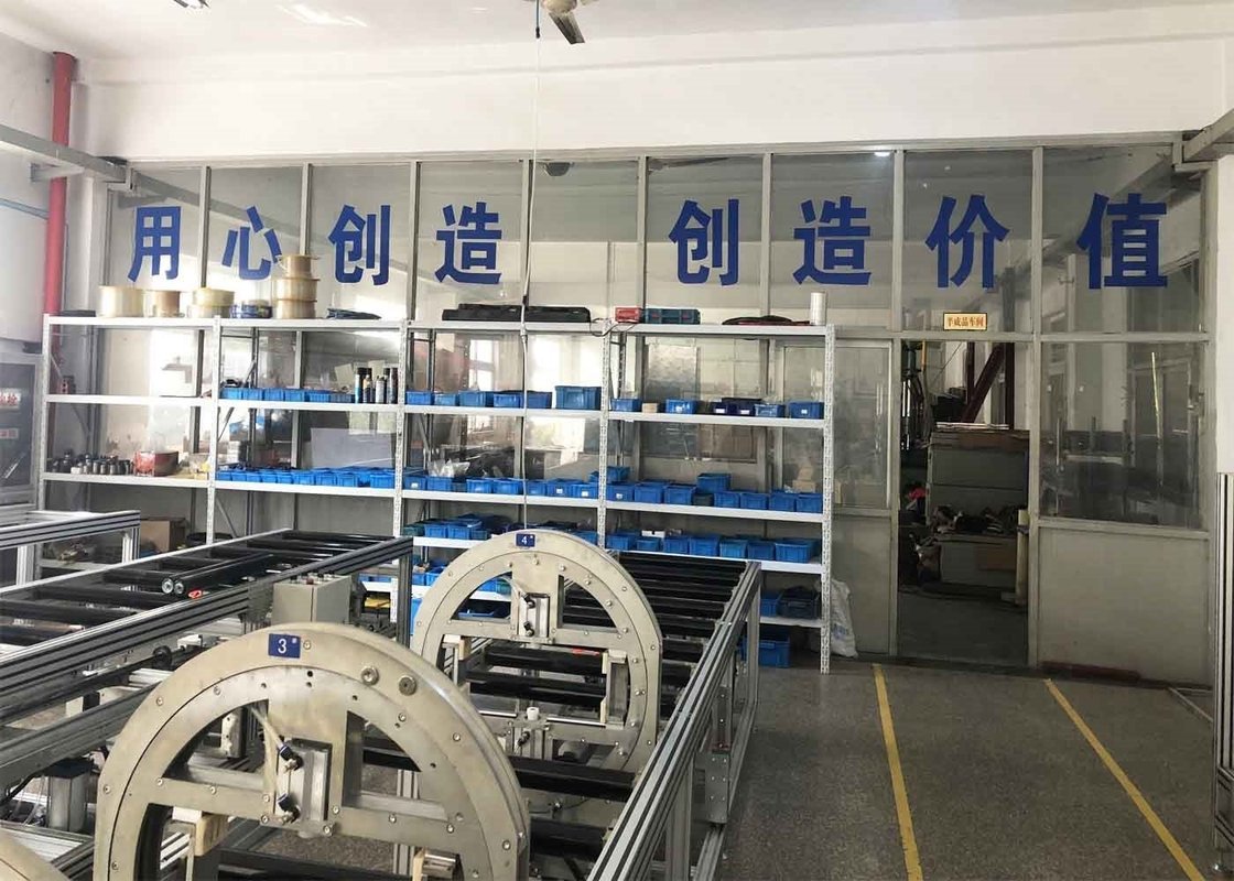 busbar assembly machine for busbar trunking system clinching and reversal